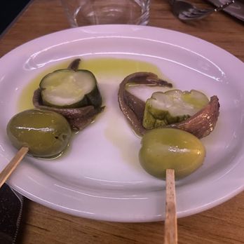 EEL BAR - Updated October 2025 - 87 Photos & 33 Reviews - 252 Broome St ...