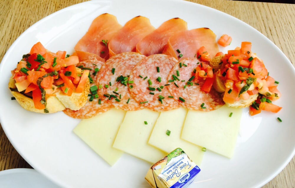 CAFÉ CATWALK - Updated December 2024 - 17 Photos & 57 Reviews ...