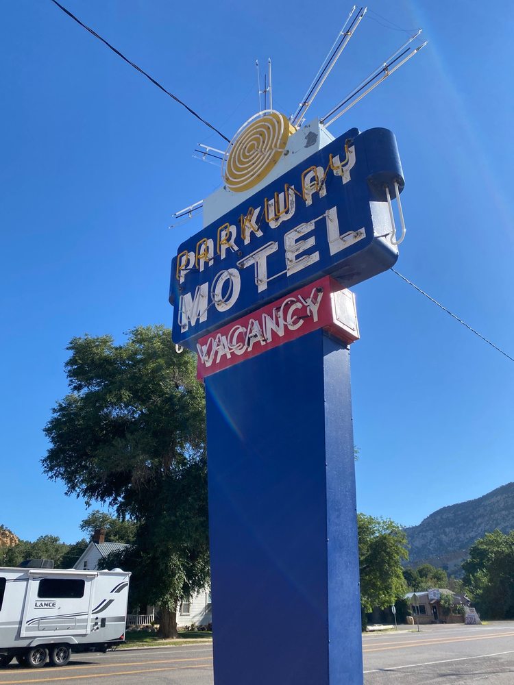 PARKWAY MOTEL - Updated June 2026 - 13 Reviews - 74 E State, Orderville ...