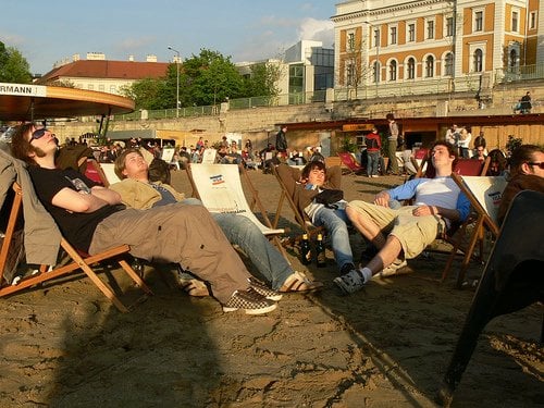 STRANDBAR HERRMANN - 50 Photos & 55 Reviews - Herrmannpark, Wien ...