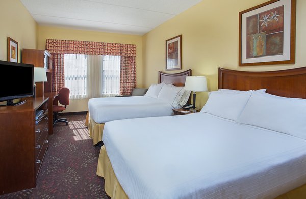 HOLIDAY INN EXPRESS WICKAM INN - Updated August 2025 - 26 Photos & 13 ...