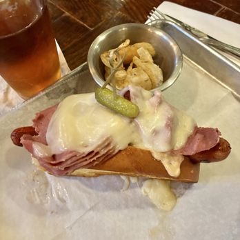 DESTINATION DOGS - Updated September 2025 - 1645 Photos & 1280 Reviews ...