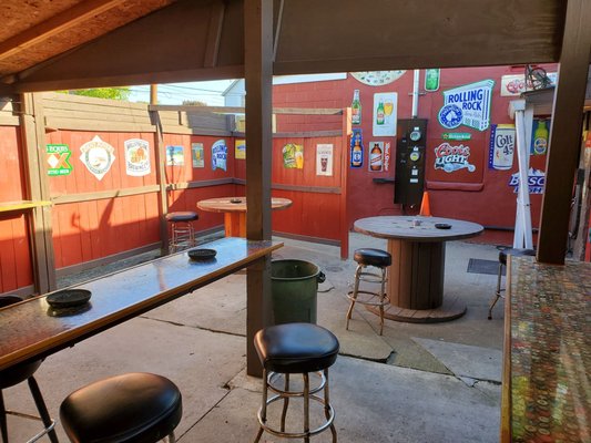 HOOK’S PUB & GRILL - Updated July 2024 - 27 Photos & 10 Reviews - 318 N ...