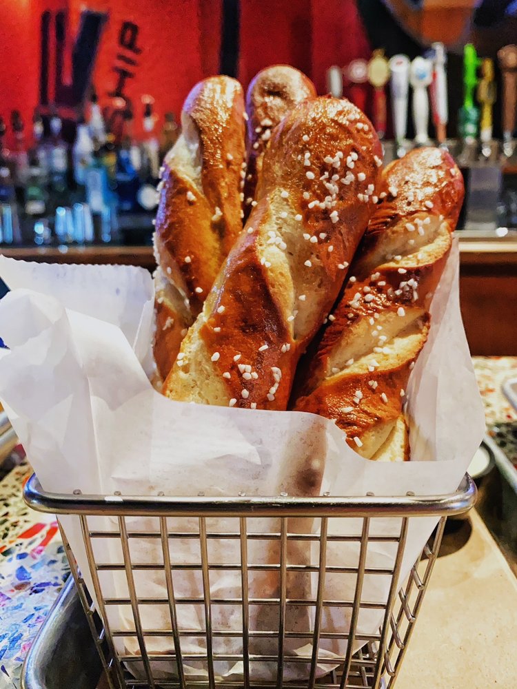 LANDMARK AMERICANA TAP & GRILL - UNIVERSITY CITY - Updated December ...