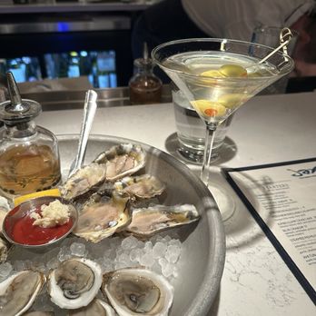 JAX FISH HOUSE & OYSTER BAR - Updated October 2025 - 474 Photos & 557 ...