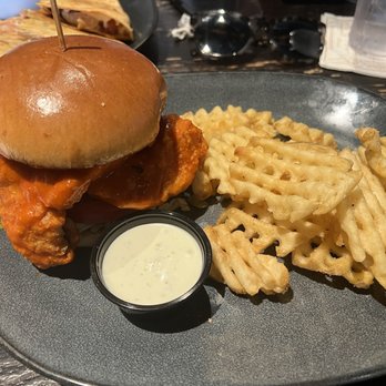 WALK-ON’S SPORTS BISTREAUX - WARNER ROBINS RESTAURANT - Updated August ...