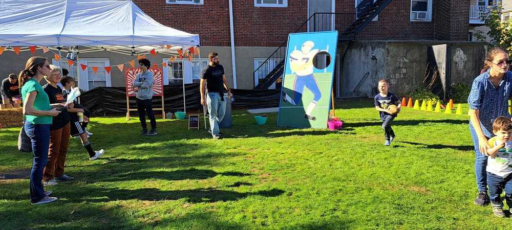 LITTLE BEES LAB PRESCHOOL - Updated October 2025 - 17 Photos - 525 Main ...