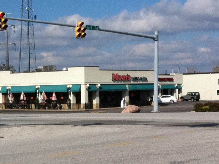 MOM’S DELI & GRILLE - Updated July 2024 - 30 Photos & 68 Reviews ...