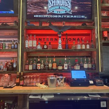 SHINDIGS COUNTRY KITCHEN BAR & STAGE - Updated July 2025 - 114 Photos ...