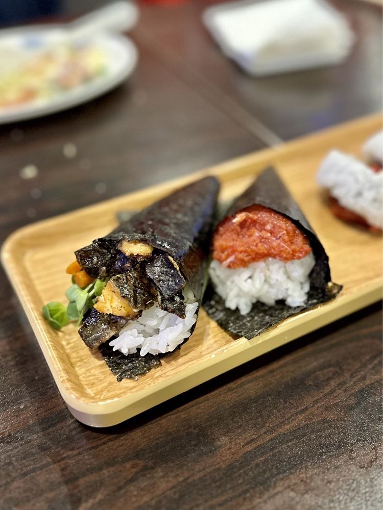 SHOW SUSHI - Updated July 2025 - 4371 Photos & 2860 Reviews - 957 W ...