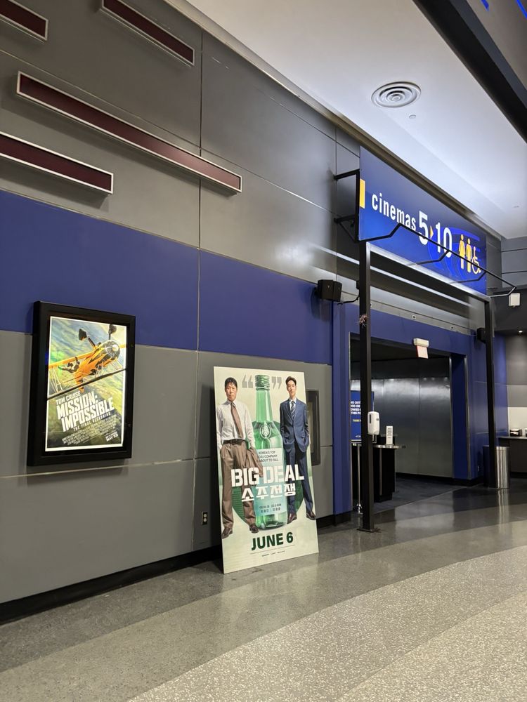CINEPLEX CINEMAS EMPRESS WALK - Updated January 2026 - 57 Photos & 37 ...