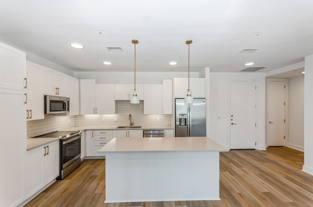 1400 HI LINE - Updated December 2025 - 25 Photos & 13 Reviews - 1400 Hi ...