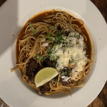 KIN WINDSOR - Updated October 2025 - 900 Photos & 901 Reviews - 740 ...