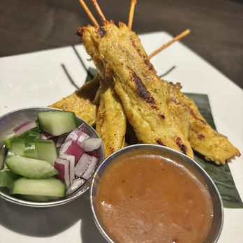 MOON THAI AND JAPANESE RESTAURANT - Updated June 2024 - 751 Photos ...