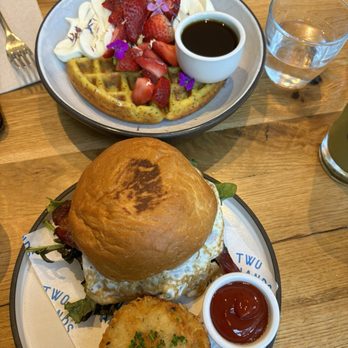 TWO HANDS - Updated November 2024 - 902 Photos & 459 Reviews - 1011 ...