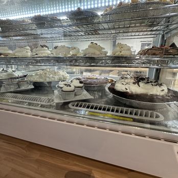 BIRDIE’S PIE SHOP - Updated December 2025 - 23 Photos & 22 Reviews ...