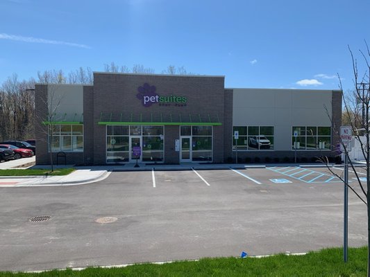PETSUITES NOVI - Updated December 2025 - 47025 Grand River Ave, Novi ...