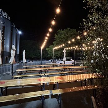 TRUMER BREWERY - Updated December 2025 - 209 Photos & 96 Reviews - 1404 ...