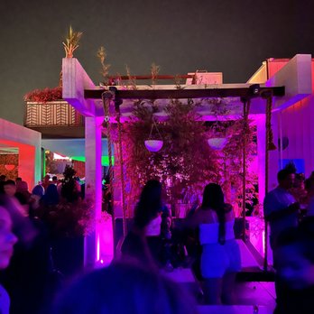 77 DEGREES ROOFTOP - Updated December 2024 - 187 Photos & 185 Reviews ...