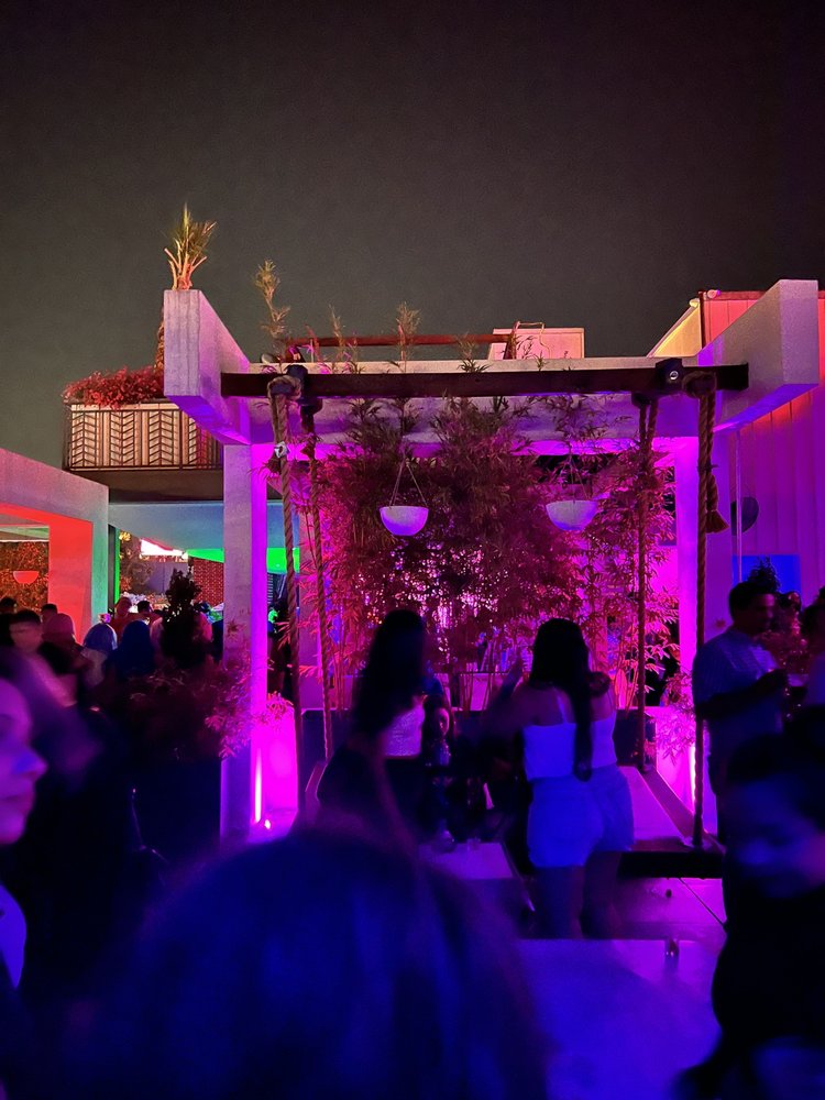 77 DEGREES ROOFTOP - Updated August 2024 - 182 Photos & 183 Reviews ...