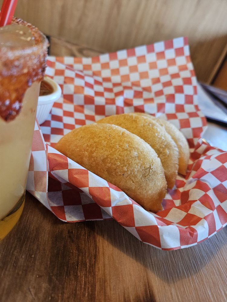 QUE CHEVERE RESTAURANT AND BAR - Updated February 2025 - 68 Photos & 34 ...