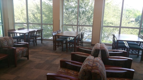 LARGO PUBLIC LIBRARY - Updated December 2025 - 84 Photos & 42 Reviews ...