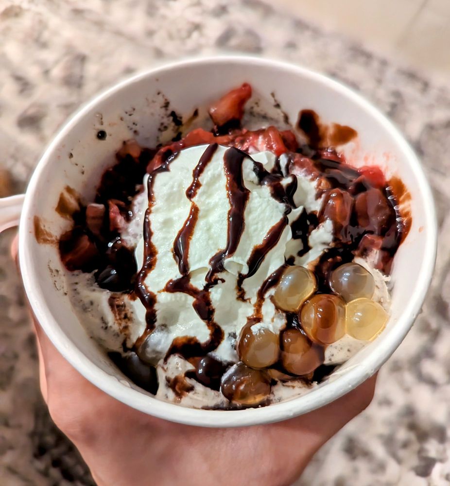 ROLL ME UP - Updated August 2025 - 43 Photos & 11 Reviews - 62 Overlea ...