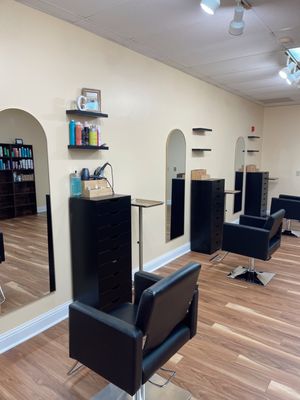 THE GOLDEN GROOVE SALON AND BEAUTY BAR - Updated June 2026 - 1201 ...