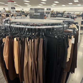 NORDSTROM RACK - Updated December 2025 - 162 Photos & 105 Reviews ...