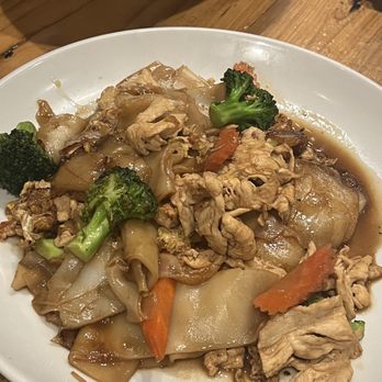 RICE BARN THAI EATERY & WINE BAR - Updated October 2024 - 2082 Photos ...