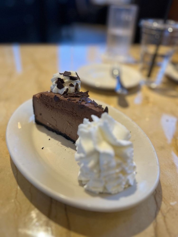 THE CHEESECAKE FACTORY - Updated October 2024 - 2930 Photos & 1753 ...