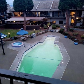 HOLIDAY INN PORTLAND - COLUMBIA RIVERFRONT - Updated July 2025 - 63 ...