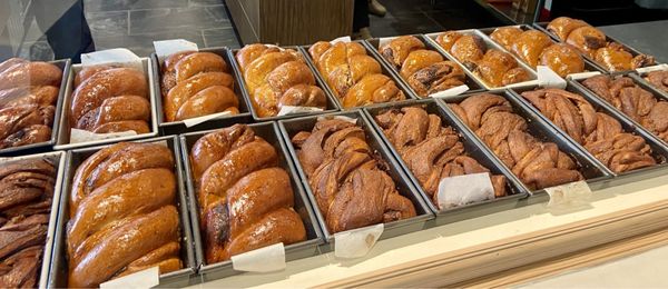 HONEYCOMB BAKERY - Updated June 2024 - 10 Photos - 1001 Broadway St ...