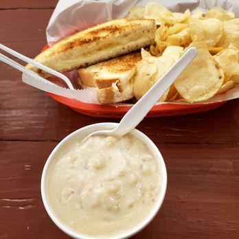 GILBERT’S CHOWDER HOUSE - 906 Photos & 998 Reviews - 92 Commercial St ...