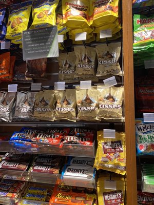 SHELLIS NEWS - Bookstore at S Terminal Pkwy, College Park, Georgia - 16 ...