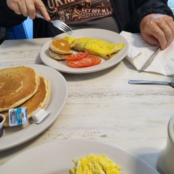 APOLLO BEACH DINER - Updated March 2025 - 101 Photos & 125 Reviews ...