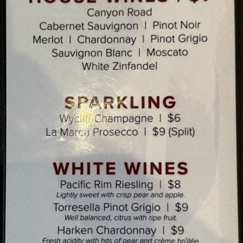 BIG FOOT INN - Updated December 2025 - 62 Photos & 124 Reviews - 11508 ...