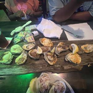 HAMMERHEAD FRED’S - 274 Photos & 481 Reviews - 8752 Thomas Dr, Panama ...