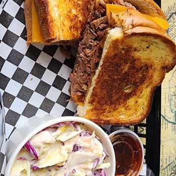 DESTINATION SMOKEHOUSE & EATERY - CLOSED - Updated October 2025 - 890 ...