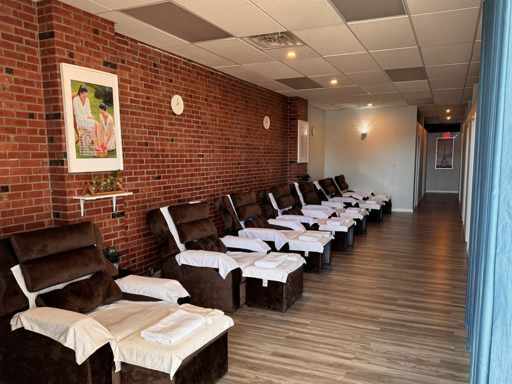 PLUS FEET SPA - Updated May 2026 - Request an Appointment - 22 Photos ...