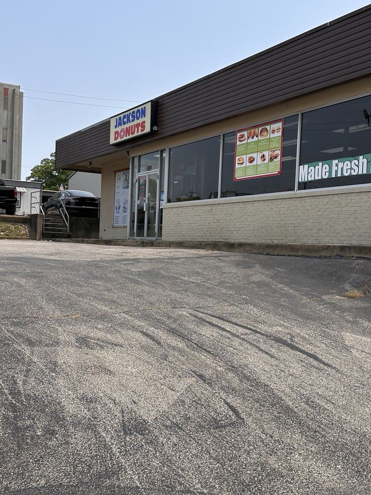 JACKSON DONUTS - Updated October 2025 - 19 Photos & 22 Reviews - 638 ...