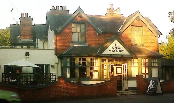 MAYBURY INN - Updated December 2025 - Maybury Hill, Woking, Surrey ...