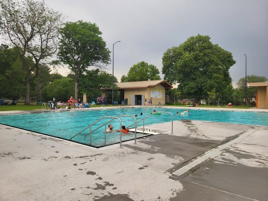 CONGRESS PARK PUBLIC SWIMMING POOL - Updated December 2025 - 13 Photos ...