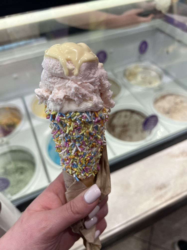 PURDYS CHOCOLATIER - Updated December 2025 - 16 Photos - 240 Leighland ...