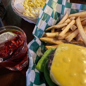 LIZZIE MCNEILL’S IRISH PUB - 133 Photos & 285 Reviews - 400 N McClurg ...