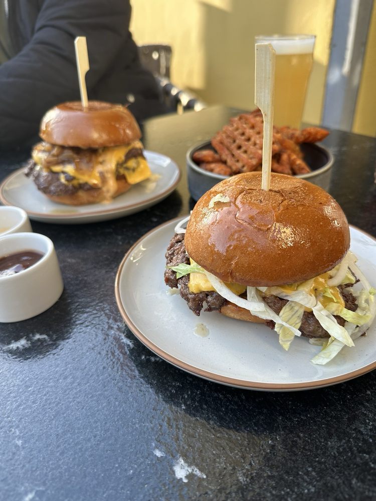 SWAGYU BURGER BAR - Updated June 2025 - 46 Photos & 24 Reviews - 315 ...