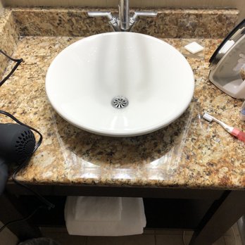 RADISSON HOTEL LA CROSSE - Updated December 2024 - 83 Photos & 54 ...