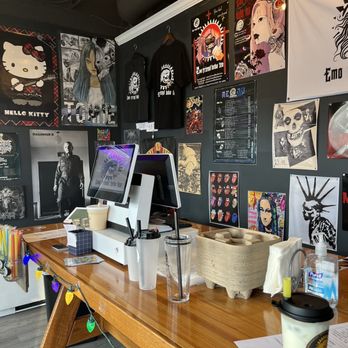 EMO FRIEND BOBA TEA - Updated December 2025 - 28 Photos & 25 Reviews ...