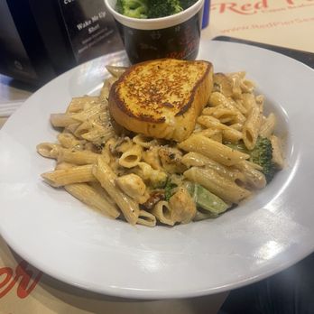 RED PIER CAJUN SEAFOOD & BAR - RIDGEWAY - Updated December 2025 - 148 ...