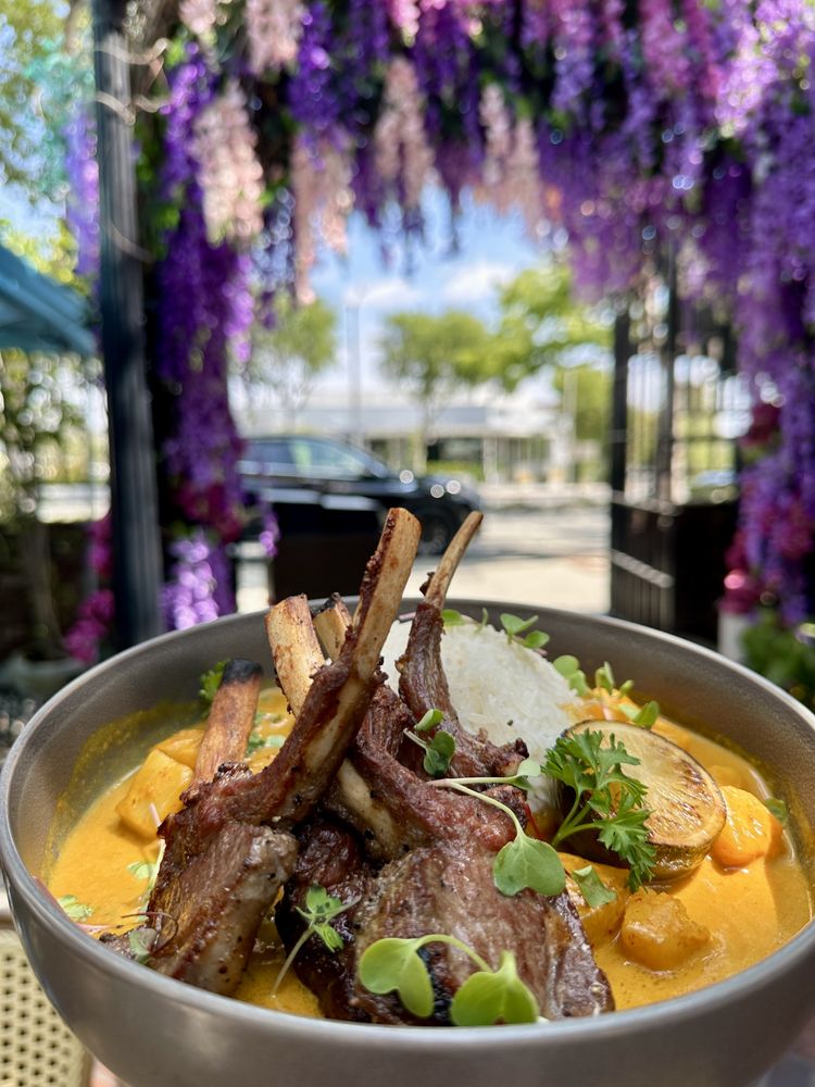 QUEEN VIOLET WEHO - Updated May 2025 - 1577 Photos & 542 Reviews - 8543 ...